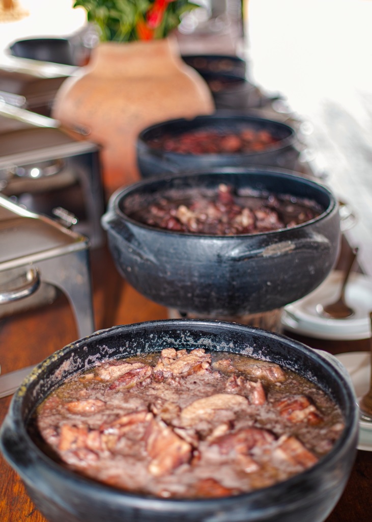 Feijoada Histórica já é tradição no Porto Seguro Eco Bahia Hotel ...